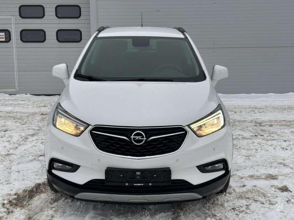 White Opel Mokka X 2019 in Utena, with an engine capacity of 1.60 L and mileage of 123 thousand km for 8950 €, photo 3 on AUTOMOTO.COM.LV