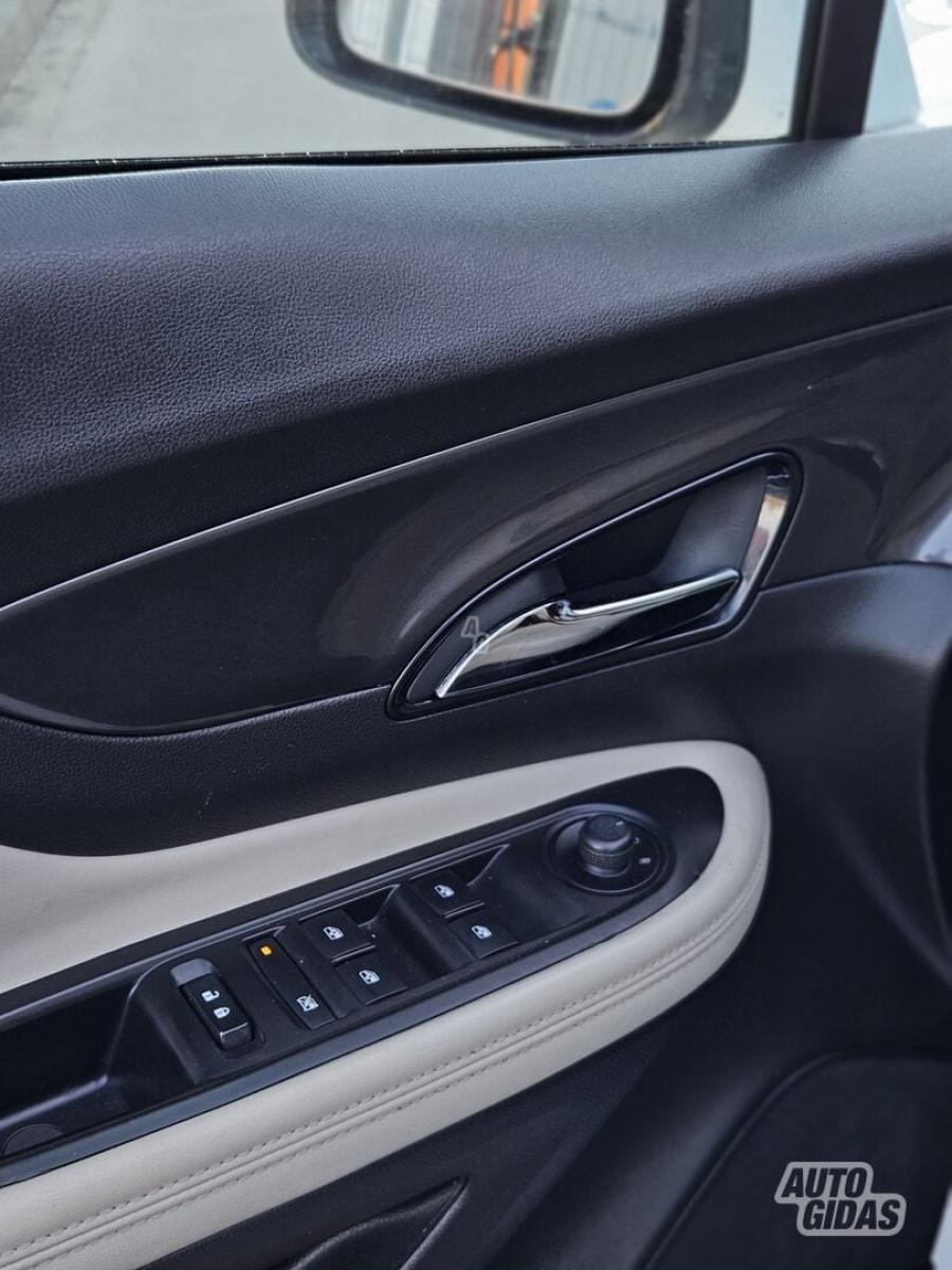 Balts Opel Mokka X 2019 Kluonaliai, ar dzinēja tilpumu 1.40 L un nobraukumu 105 tūkst. km par 9999 €, foto 28 vietnē AUTOMOTO.COM.LV