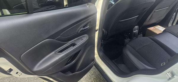Balts Opel Mokka X 2017 Klaipėda, ar dzinēja tilpumu 1.60 L un nobraukumu 230 tūkst. km par 7999 €, foto 10 vietnē AUTOMOTO.COM.LV