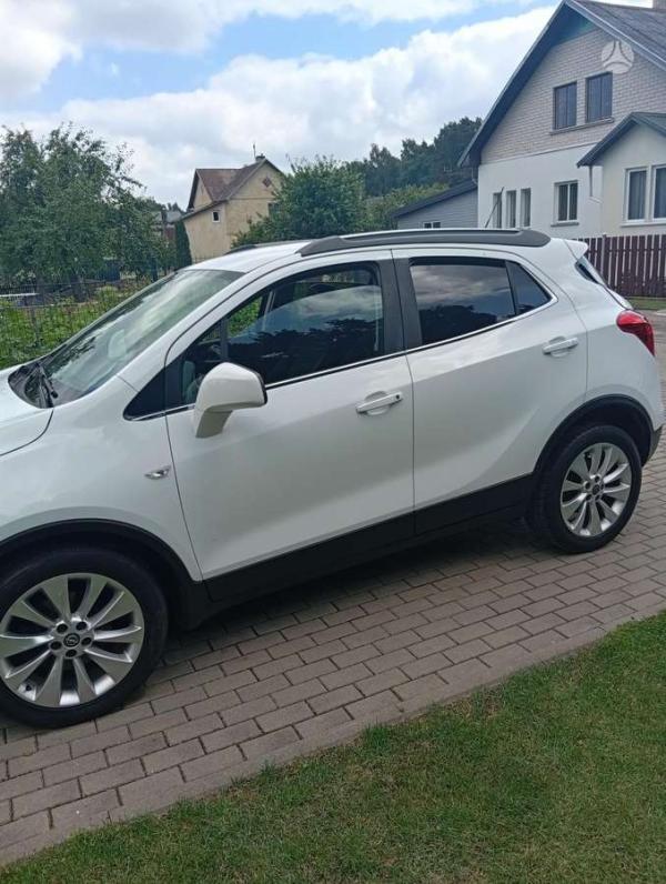 White Opel Mokka X 2017 in Panevezys, with an engine capacity of 1.60 L and mileage of 239 thousand km for 6400 €, photo 7 on AUTOMOTO.COM.LV