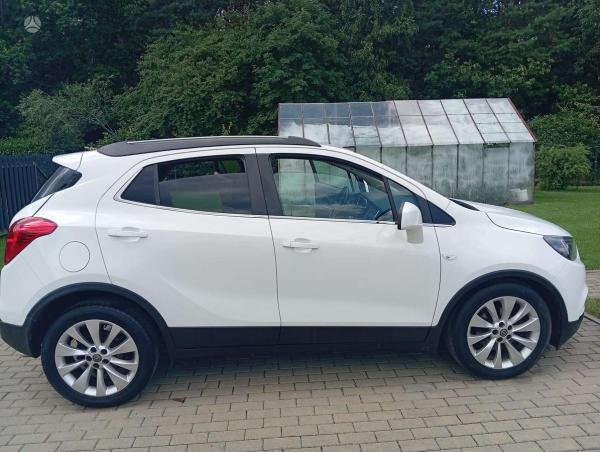 White Opel Mokka X 2017 in Panevezys, with an engine capacity of 1.60 L and mileage of 239 thousand km for 6400 €, photo 8 on AUTOMOTO.COM.LV