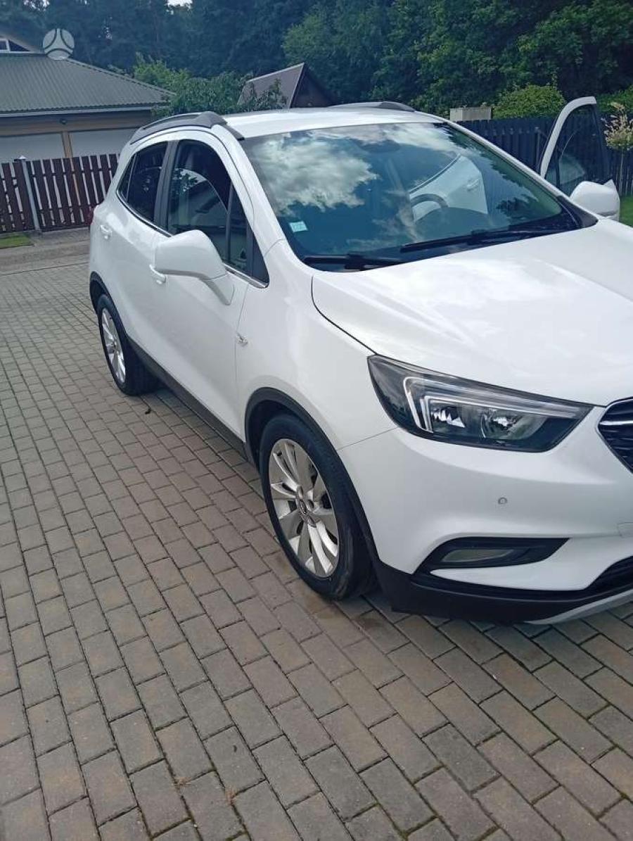 White Opel Mokka X 2017 in Panevezys, with an engine capacity of 1.60 L and mileage of 239 thousand km for 6400 €, photo 4 on AUTOMOTO.COM.LV