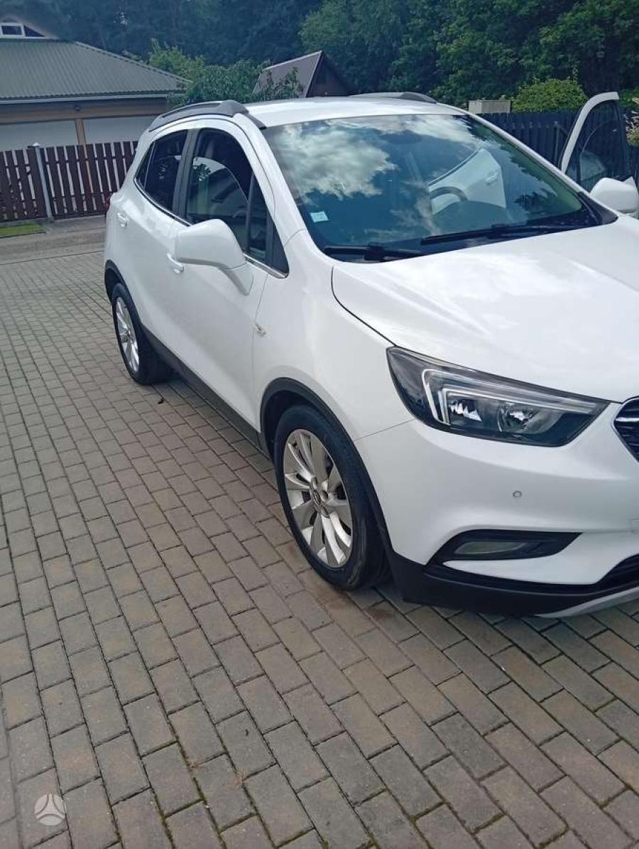 White Opel Mokka X 2017 in Panevezys, with an engine capacity of 1.60 L and mileage of 239 thousand km for 6400 €, photo 11 on AUTOMOTO.COM.LV