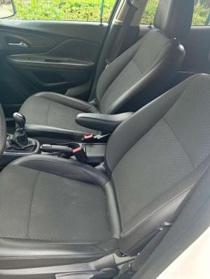 White Opel Mokka X 2017 in Panevezys, with an engine capacity of 1.60 L and mileage of 239 thousand km for 6400 €, photo 15 on AUTOMOTO.COM.LV