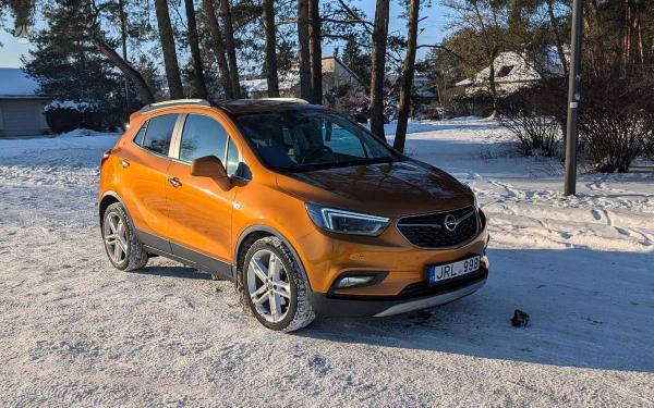 Yellow Opel Mokka X 2017 in Kaunas, with an engine capacity of 1.36 L and mileage of 113 thousand km for 11500 €, photo 1 on AUTOMOTO.COM.LV