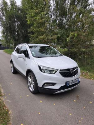 Yellow Opel Mokka X 2017 in Vilnius, with an engine capacity of 1.60 L and mileage of 208 thousand km for 8800 €, photo 3 on AUTOMOTO.COM.LV