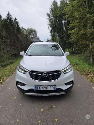 Yellow Opel Mokka X 2017 in Vilnius, with an engine capacity of 1.60 L and mileage of 208 thousand km for 8800 €, photo 4 on AUTOMOTO.COM.LV