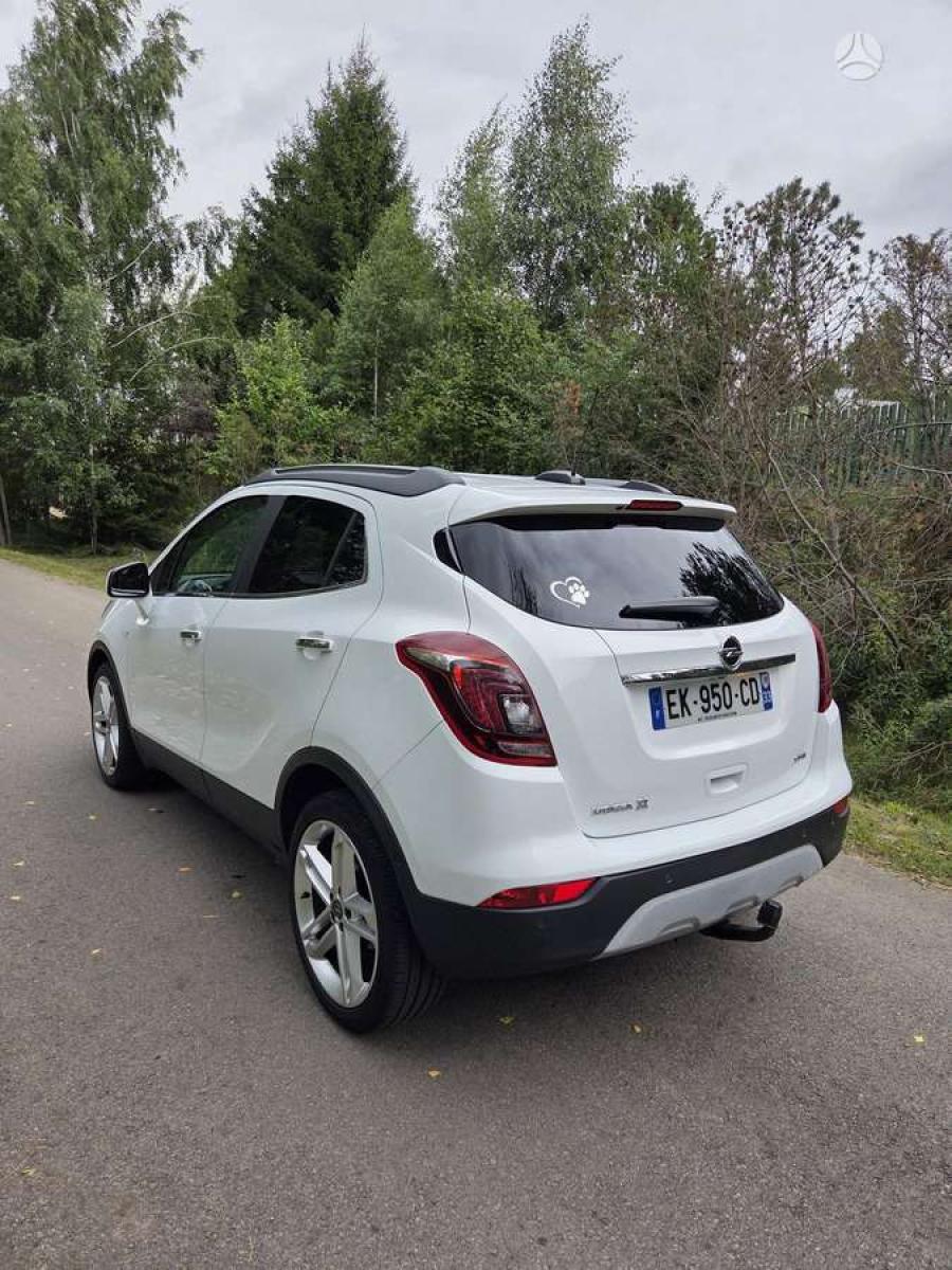 Yellow Opel Mokka X 2017 in Vilnius, with an engine capacity of 1.60 L and mileage of 208 thousand km for 8800 €, photo 7 on AUTOMOTO.COM.LV