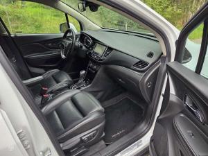 Yellow Opel Mokka X 2017 in Vilnius, with an engine capacity of 1.60 L and mileage of 208 thousand km for 8800 €, photo 10 on AUTOMOTO.COM.LV