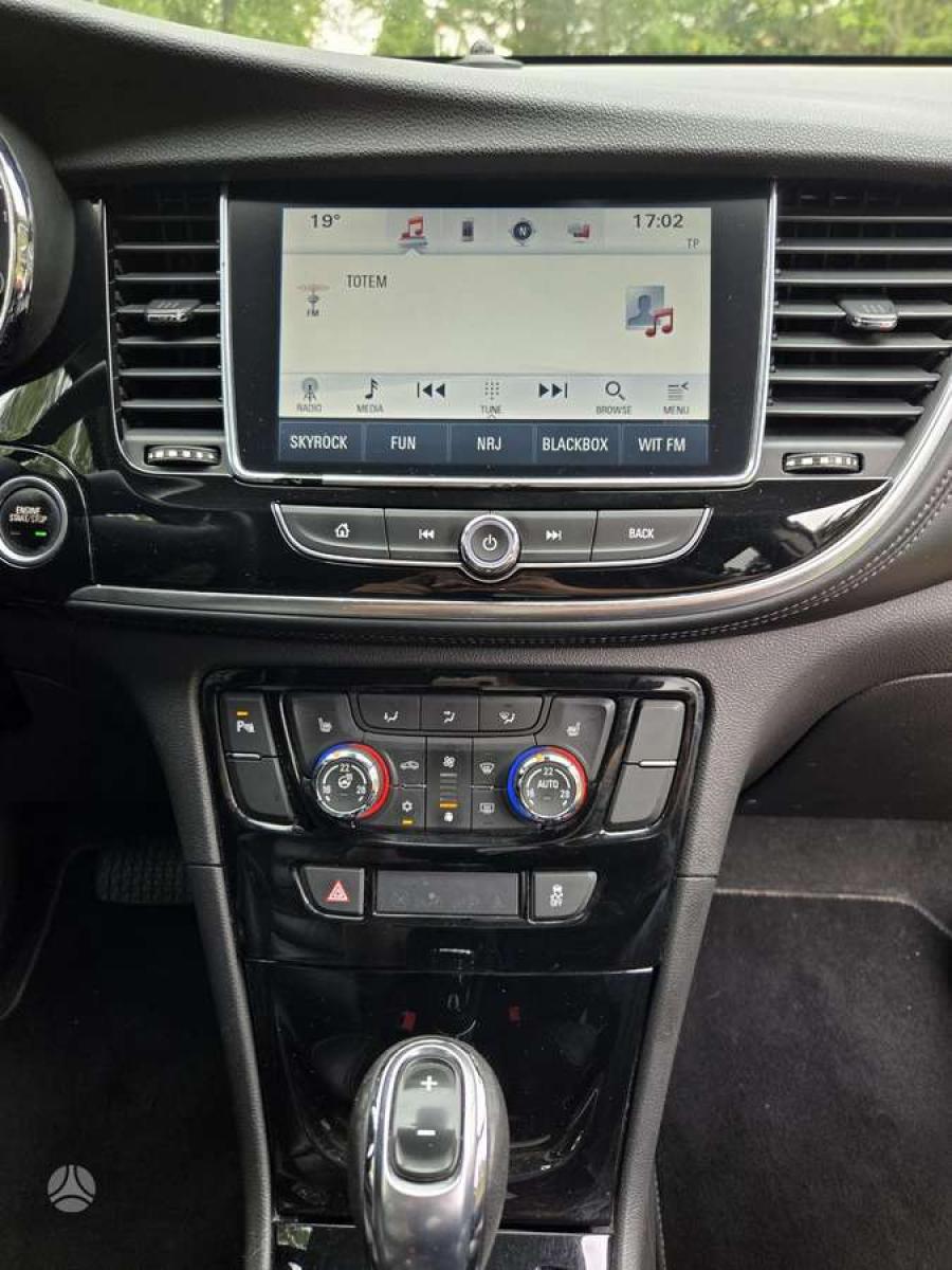 Yellow Opel Mokka X 2017 in Vilnius, with an engine capacity of 1.60 L and mileage of 208 thousand km for 8800 €, photo 13 on AUTOMOTO.COM.LV