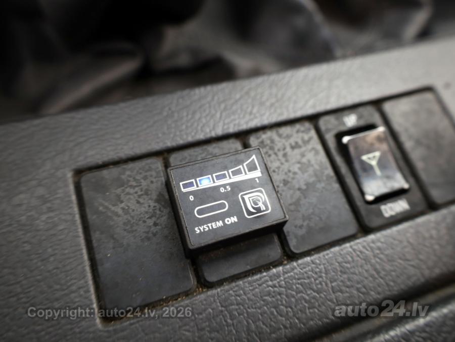 Черный Опель Монтерей 1993 в Таллин, объемом двигателя 3.20 л и пробегом 194 тыс. км за 1699 €, фото 10 на AUTOMOTO.COM.LV