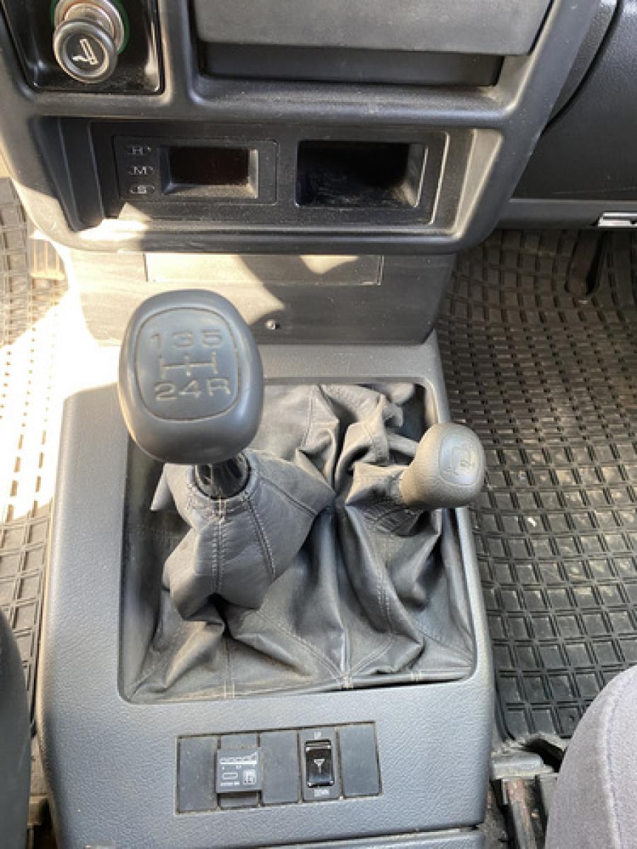 Melns Opel Monterey 1993 Tallina, ar dzinēja tilpumu 0.00 L un nobraukumu 195 tūkst. km par 1200 €, foto 7 vietnē AUTOMOTO.COM.LV