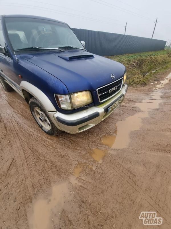 Blue Opel Monterey 2000 in Alytus, with an engine capacity of 3.00 L and mileage of 286 thousand km for 1000 €, photo 2 on AUTOMOTO.COM.LV