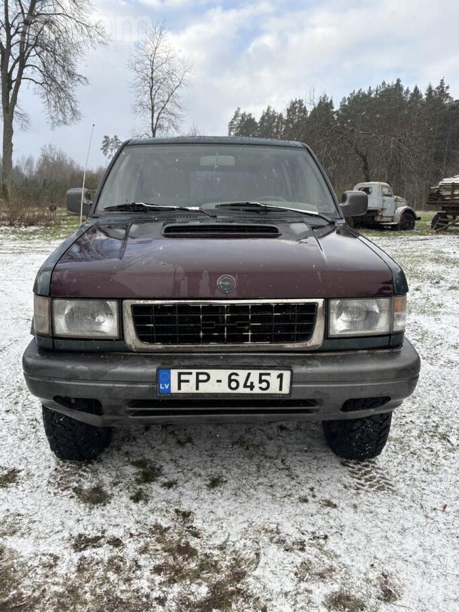 Zaļš Opel Monterey 1997 Ventspils, ar dzinēja tilpumu 3.10 L un nobraukumu 383 tūkst. km par 2200 €, foto 3 vietnē AUTOMOTO.COM.LV