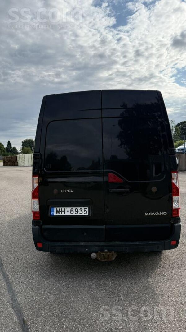 Black Opel Movano 2013 in Cesis, with an engine capacity of 2.30 L and mileage of 279 thousand km for 6500 €, photo 6 on AUTOMOTO.COM.LV