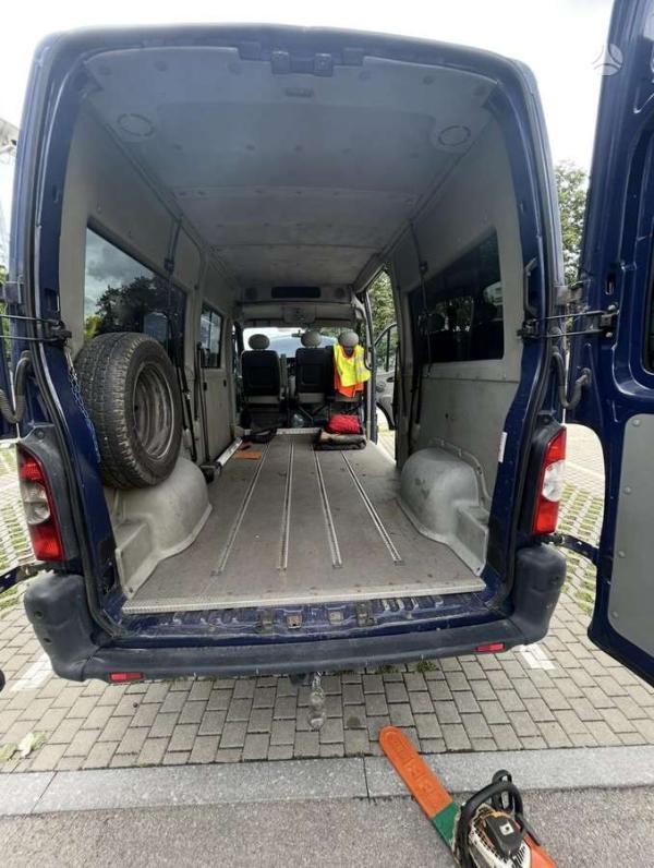 Blue Opel Movano 2006 in Vilkaviskis, with an engine capacity of 2.46 L and mileage of 400 thousand km for 4400 €, photo 8 on AUTOMOTO.COM.LV