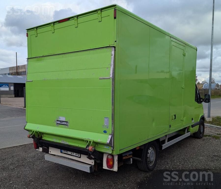 Zaļš Opel Movano 2005 Valmiera, ar dzinēja tilpumu 2.50 L un nobraukumu 244 tūkst. km par 4960 €, foto 3 vietnē AUTOMOTO.COM.LV