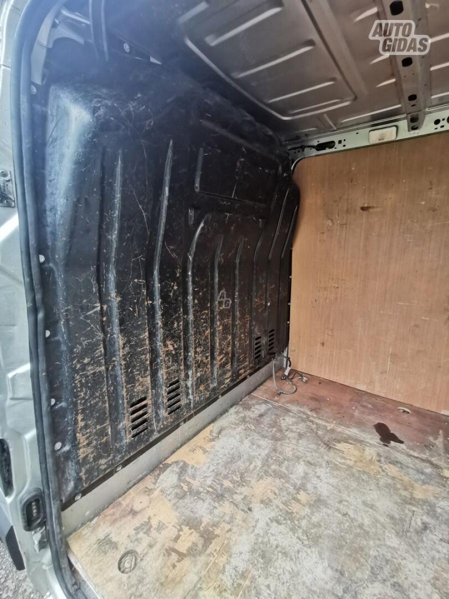 Grey Opel Movano 2016 in Vilnius, with an engine capacity of 2.30 L and mileage of 191 thousand km for 2950 €, photo 10 on AUTOMOTO.COM.LV