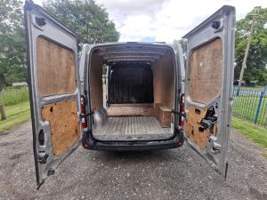 Grey Opel Movano 2016 in Vilnius, with an engine capacity of 2.30 L and mileage of 191 thousand km for 2950 €, photo 11 on AUTOMOTO.COM.LV