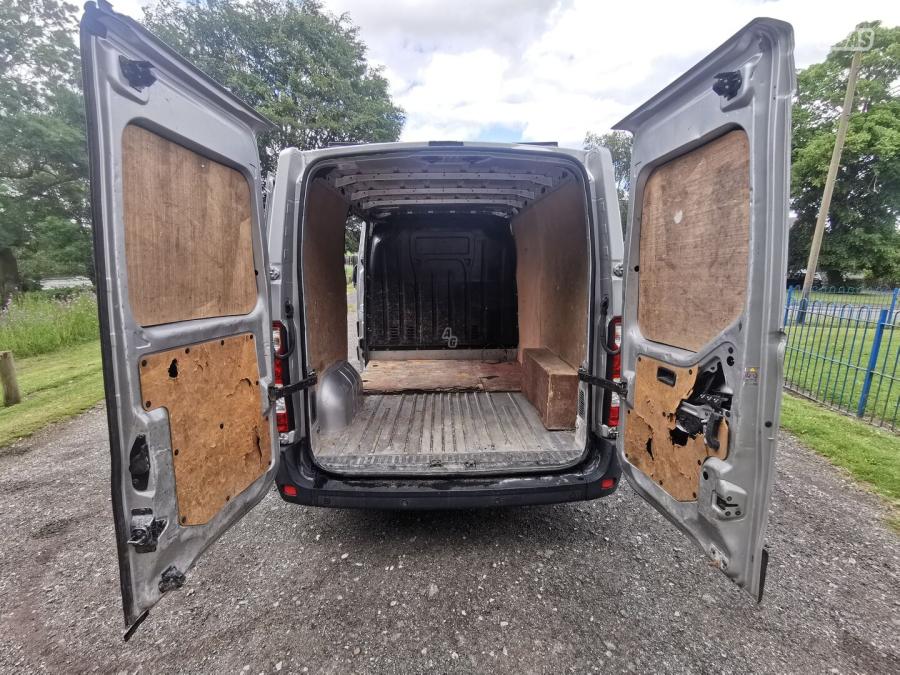 Grey Opel Movano 2016 in Vilnius, with an engine capacity of 2.30 L and mileage of 191 thousand km for 2950 €, photo 11 on AUTOMOTO.COM.LV