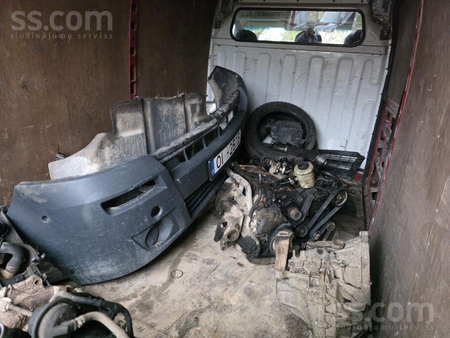 Sarkans Opel Movano 2010 Ventspils, ar dzinēja tilpumu 2.50 L un nobraukumu 572 tūkst. km par 1500 €, foto 11 vietnē AUTOMOTO.COM.LV