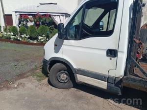 Balts Opel Movano 2001 Rīga, ar dzinēja tilpumu 2.50 L un nobraukumu 150 tūkst. km par 7000 €, foto  vietnē AUTOMOTO.COM.LV