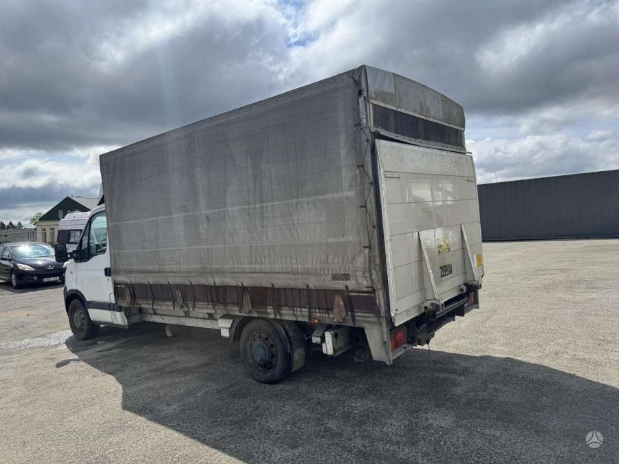 Белый Опель Movano 2006 в Каунас, объемом двигателя 2.46 л и пробегом 432 тыс. км за 3200 €, фото 4 на AUTOMOTO.COM.LV