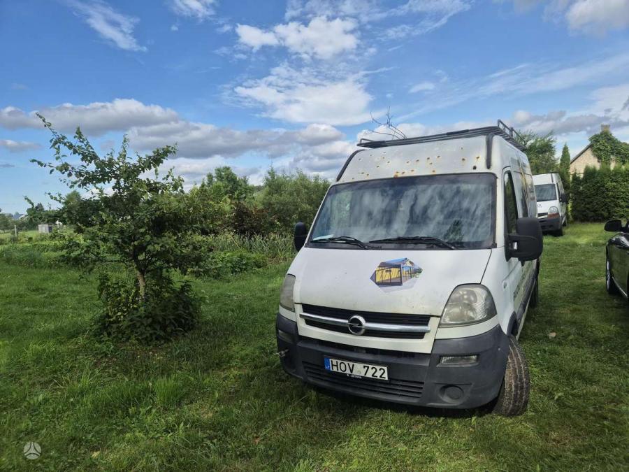White Opel Movano 2008 in Vilnius, with an engine capacity of 2.46 L and mileage of 230 thousand km for 620 €, photo 1 on AUTOMOTO.COM.LV