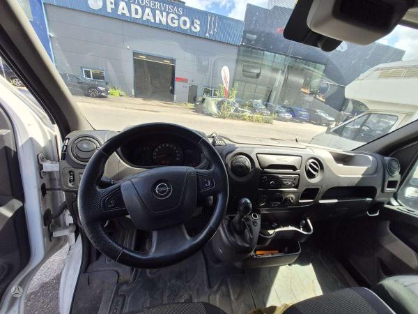 White Opel Movano 2012 in Vilnius, with an engine capacity of 2.30 L and mileage of 345 thousand km for 5000 €, photo 5 on AUTOMOTO.COM.LV