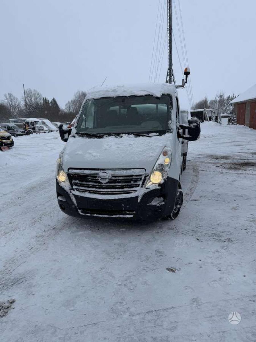 White Opel Movano 2016 in Taurage, with an engine capacity of 2.30 L and mileage of 205 thousand km for 6700 €, photo 1 on AUTOMOTO.COM.LV