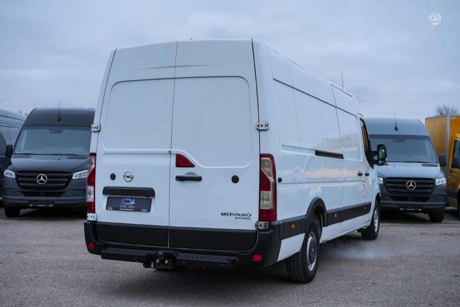 White Opel Movano 2017 in Marijampole, with an engine capacity of 2.30 L and mileage of 413 thousand km for 9950 €, photo 9 on AUTOMOTO.COM.LV