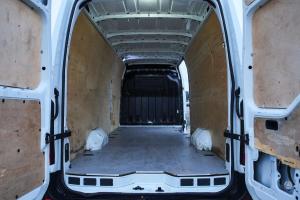 White Opel Movano 2017 in Marijampole, with an engine capacity of 2.30 L and mileage of 413 thousand km for 9950 €, photo 12 on AUTOMOTO.COM.LV