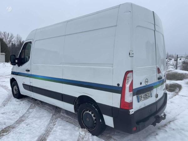 White Opel Movano 2017 in Taurage, with an engine capacity of 2.30 L and mileage of 288 thousand km for 7300 €, photo 4 on AUTOMOTO.COM.LV