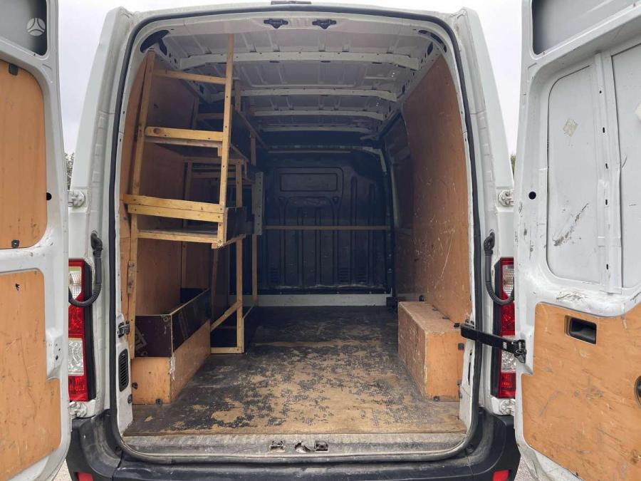 White Opel Movano 2017 in Taurage, with an engine capacity of 2.30 L and mileage of 288 thousand km for 5700 €, photo 6 on AUTOMOTO.COM.LV