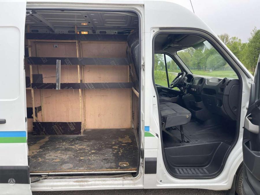 White Opel Movano 2017 in Taurage, with an engine capacity of 2.30 L and mileage of 288 thousand km for 5700 €, photo 7 on AUTOMOTO.COM.LV