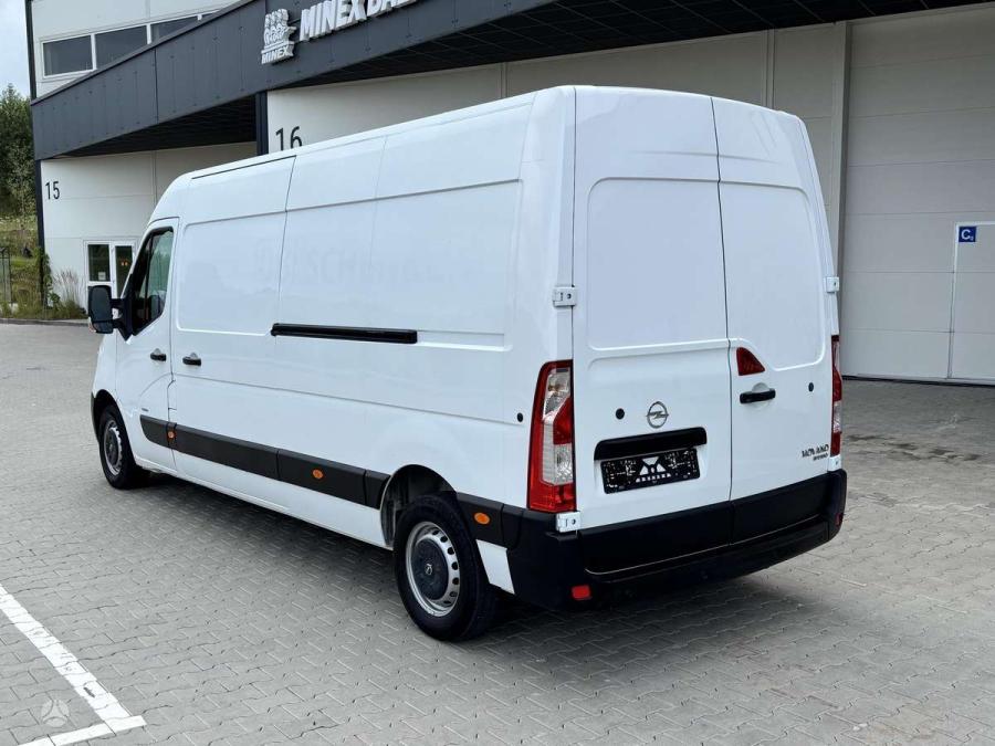 White Opel Movano 2018 in Vilnius, with an engine capacity of 2.30 L and mileage of 173 thousand km for 11700 €, photo 4 on AUTOMOTO.COM.LV