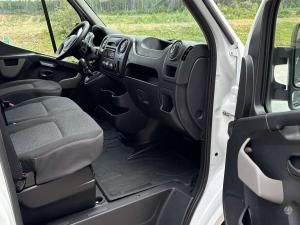 White Opel Movano 2018 in Vilnius, with an engine capacity of 2.30 L and mileage of 173 thousand km for 11700 €, photo 9 on AUTOMOTO.COM.LV