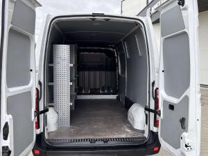 White Opel Movano 2018 in Vilnius, with an engine capacity of 2.30 L and mileage of 173 thousand km for 11700 €, photo 18 on AUTOMOTO.COM.LV