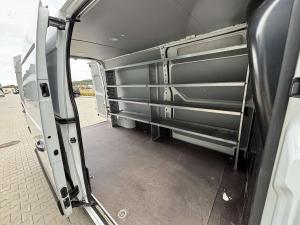 White Opel Movano 2018 in Vilnius, with an engine capacity of 2.30 L and mileage of 173 thousand km for 11700 €, photo 21 on AUTOMOTO.COM.LV