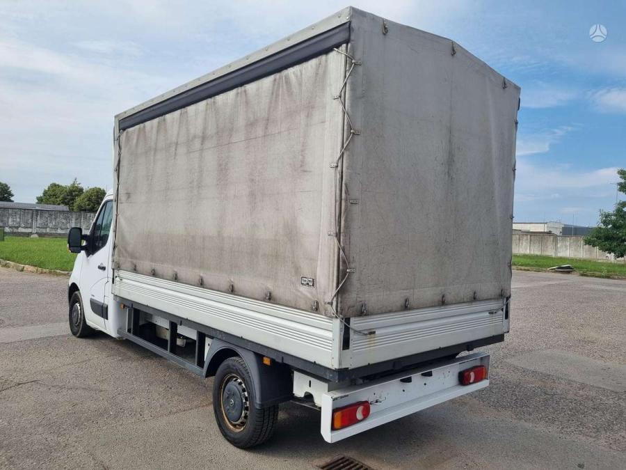 White Opel Movano 2018 in Siauliai, with an engine capacity of 2.30 L and mileage of 434 thousand km for 9800 €, photo 8 on AUTOMOTO.COM.LV