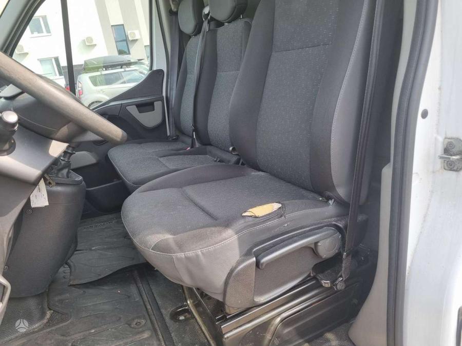 White Opel Movano 2018 in Siauliai, with an engine capacity of 2.30 L and mileage of 434 thousand km for 9800 €, photo 16 on AUTOMOTO.COM.LV