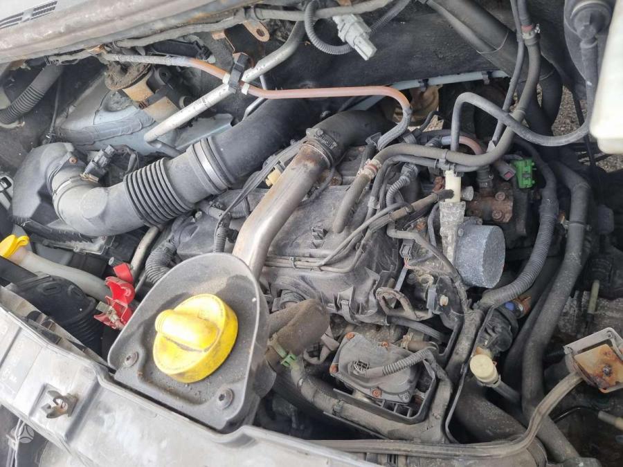White Opel Movano 2018 in Siauliai, with an engine capacity of 2.30 L and mileage of 434 thousand km for 9800 €, photo 27 on AUTOMOTO.COM.LV