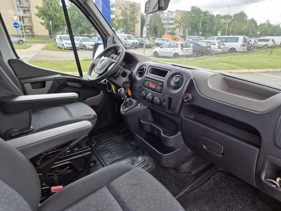 White Opel Movano 2018 in Panevezys, with an engine capacity of 2.30 L and mileage of 451 thousand km for 7600 €, photo 15 on AUTOMOTO.COM.LV
