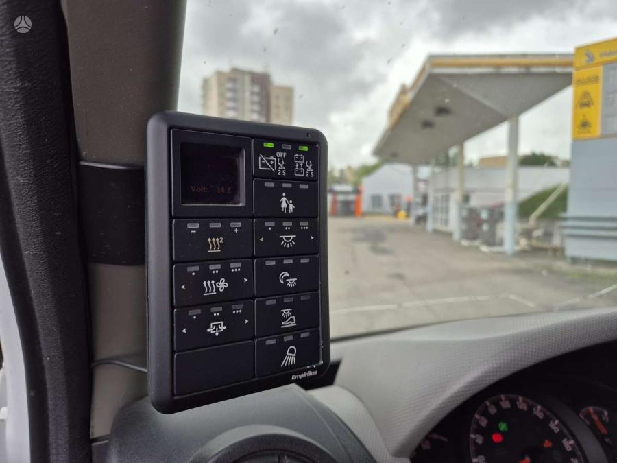 White Opel Movano 2018 in Panevezys, with an engine capacity of 2.30 L and mileage of 451 thousand km for 7600 €, photo 19 on AUTOMOTO.COM.LV