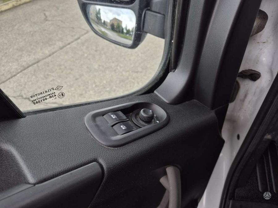 White Opel Movano 2018 in Panevezys, with an engine capacity of 2.30 L and mileage of 451 thousand km for 7600 €, photo 22 on AUTOMOTO.COM.LV