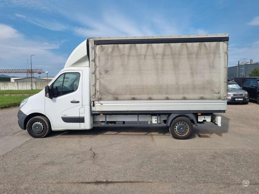 White Opel Movano 2018 in Siauliai, with an engine capacity of 2.30 L and mileage of 434 thousand km for 9000 €, photo 13 on AUTOMOTO.COM.LV