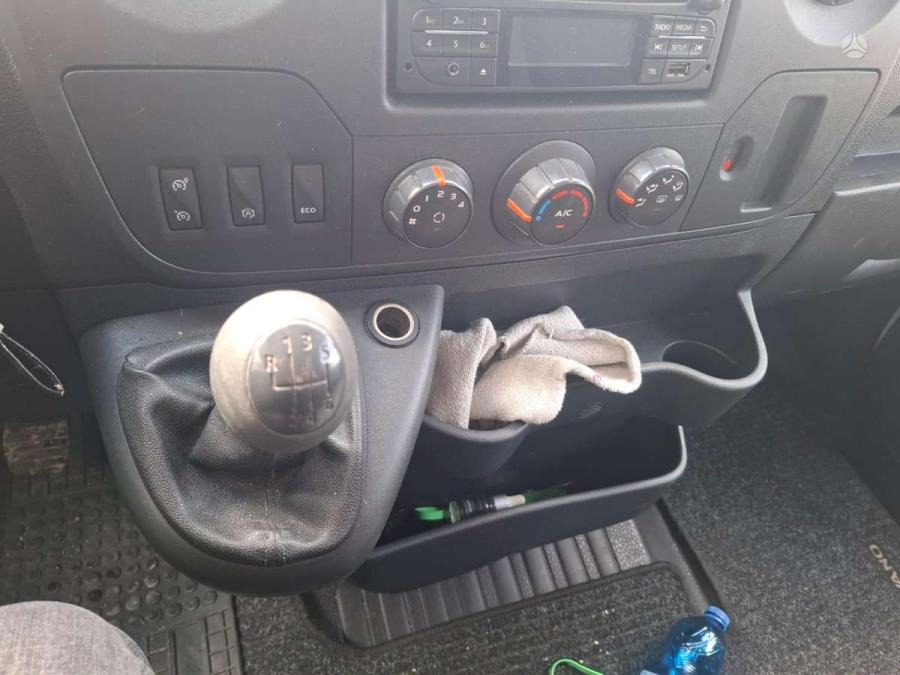 White Opel Movano 2020 in Moletai, with an engine capacity of 2.30 L and mileage of 280 thousand km for 6500 €, photo 6 on AUTOMOTO.COM.LV