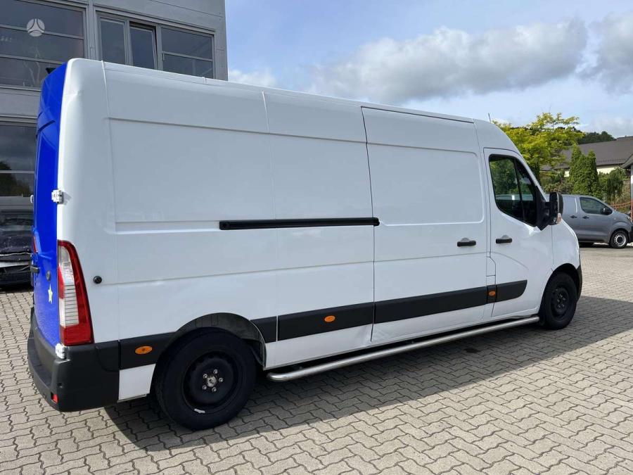 White Opel Movano 2021 in Alytus, with an engine capacity of 2.30 L and mileage of 168 thousand km for 13915 €, photo 5 on AUTOMOTO.COM.LV