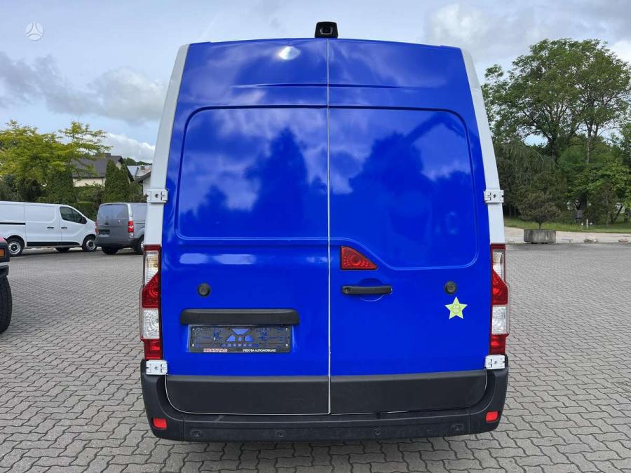 White Opel Movano 2021 in Alytus, with an engine capacity of 2.30 L and mileage of 168 thousand km for 13915 €, photo 7 on AUTOMOTO.COM.LV