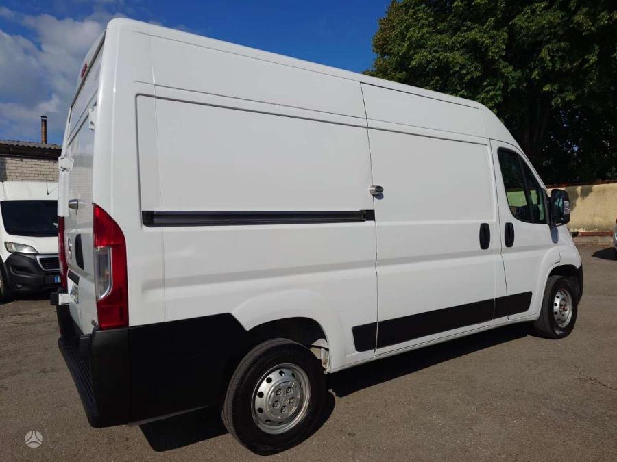 Balts Opel Movano 2022 Tauragė, ar dzinēja tilpumu 2.18 L un nobraukumu 80 tūkst. km par 13189 €, foto 3 vietnē AUTOMOTO.COM.LV